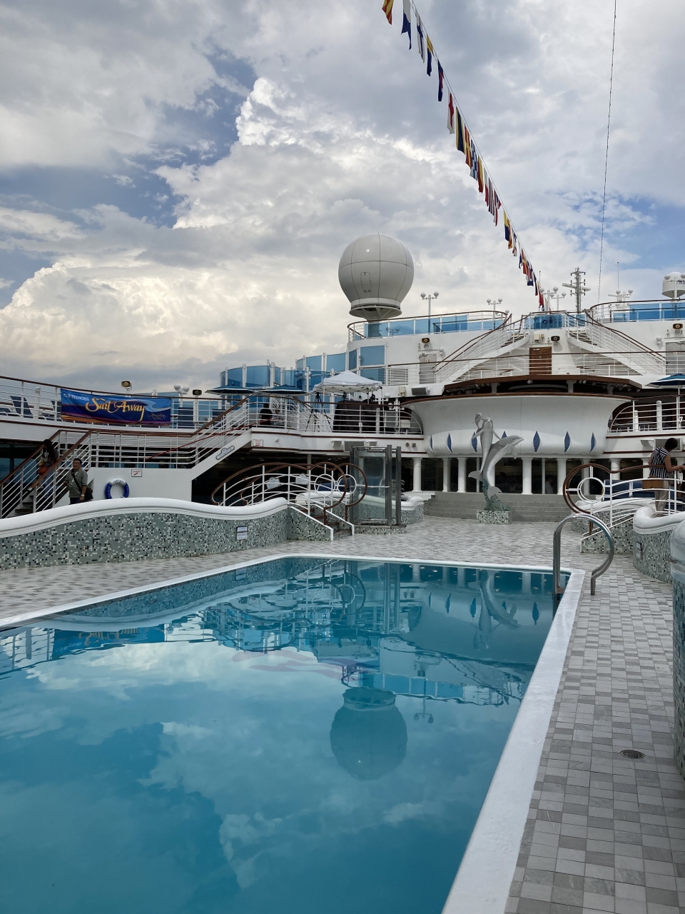 横浜発着クルーズ】ダイヤモンドプリンセス 4年ぶり！バースデークルーズ 1日目』横浜(神奈川県)の旅行記・ブログ by KRNさん【フォートラベル】