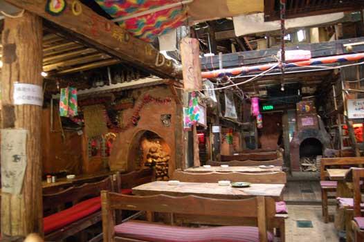 『世界遺産麗江古城 桜屋カフェと古城の路地』麗江(中国)の旅行記・ブログ by のこさん【フォートラベル】