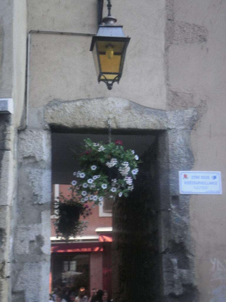 『フランス・アヌシー 湖畔の花薫る街』アヌシー(フランス)の旅行記・ブログ by はやつむさん【フォートラベル】