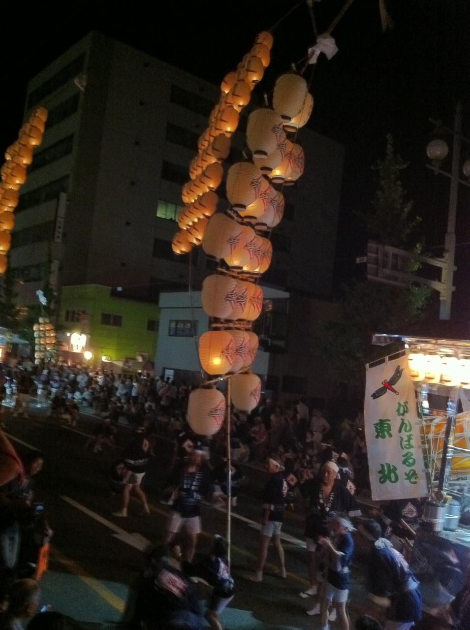 『2011夏祭りの東北(1)秋田竿燈まつり』秋田市(秋田県)の旅行記・ブログ by 菊花さん【フォートラベル】
