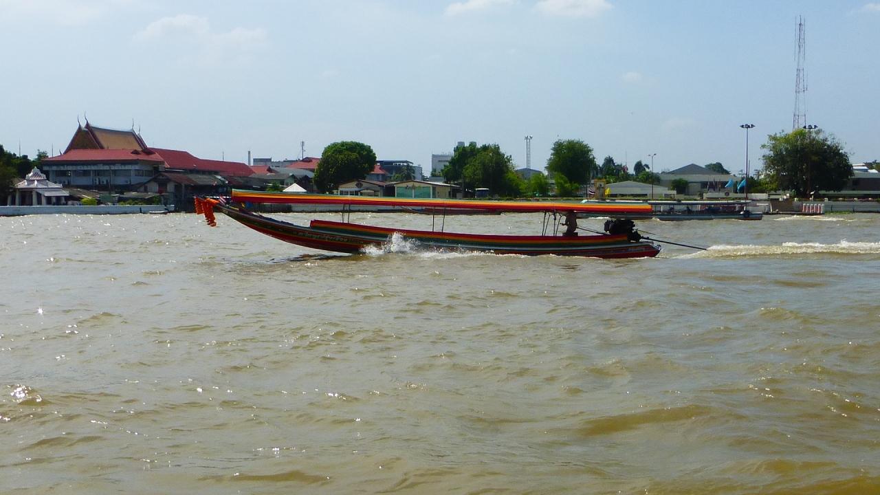 『久し振りのJAL便利用で、1年振りにバンコクにGO！【滞在4日目：ター・ティアン船着場と、ワット・アルンへの渡し船編】（2013年11月 ...