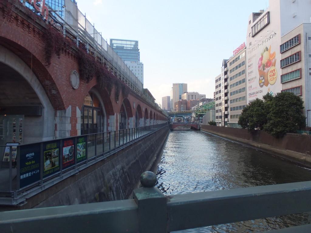 『東京散歩 神田明神・湯島聖堂・ニコライ堂・昌平橋・万世橋・マーチエキュート神田万世橋(ショッピング モール)・胡椒饅頭(中華料理) 2016 ...