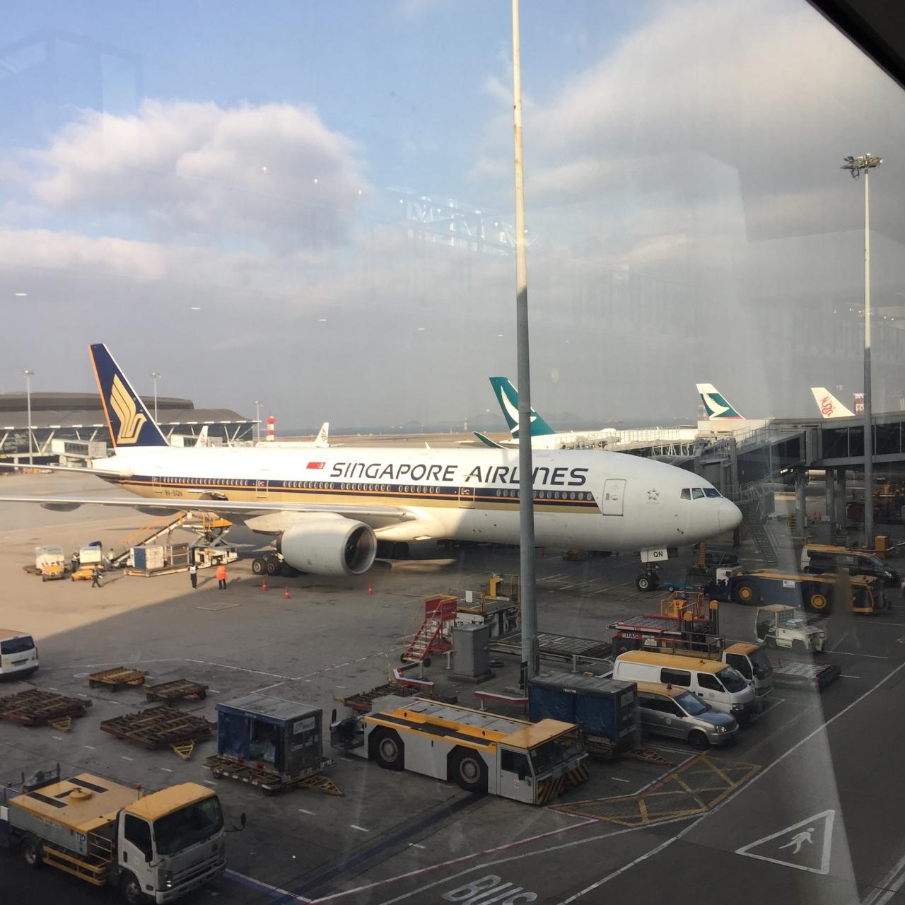 『初！ シンガポール航空ビジネスクラス搭乗記 その② 香港国際空港シルバークリスランジとSQ857 HKG／SIN ビジネスクラス搭乗記』バリ ...
