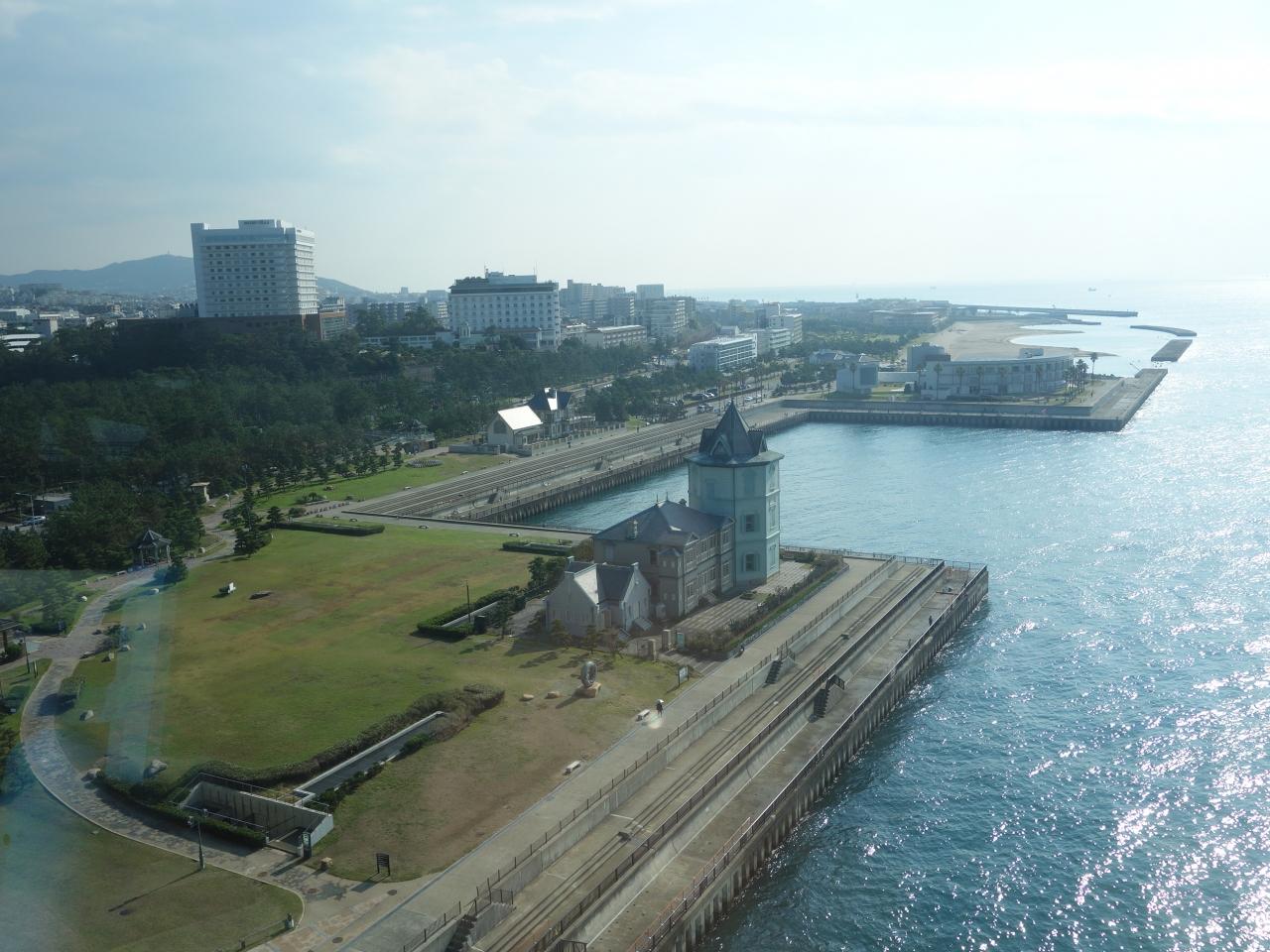 『舞子海上プロムナードから眼下に海を見下す。』舞子浜(兵庫県)の旅行記・ブログ by nomonomoさん【フォートラベル】