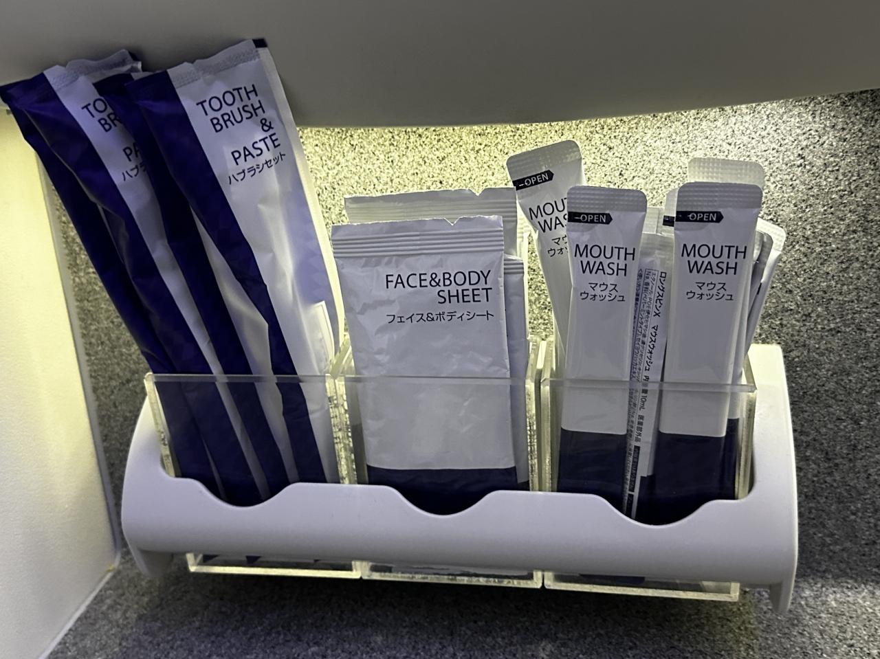 『ANAビジネスクラスでLA③プレゼントも♪成田国際空港－ロサンゼルス国際空港間NH006便（ボーイング787-9）ANAビジネスクラス搭乗記 ...