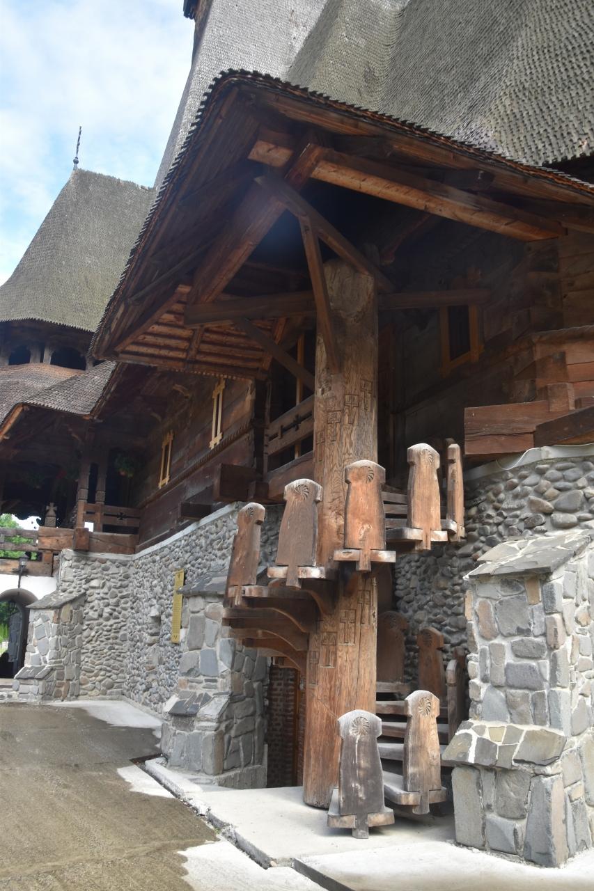 『サプンツァ・ペリ修道院』その他の都市(ルーマニア)の旅行記・ブログ by アルプ・グリュムさん【フォートラベル】