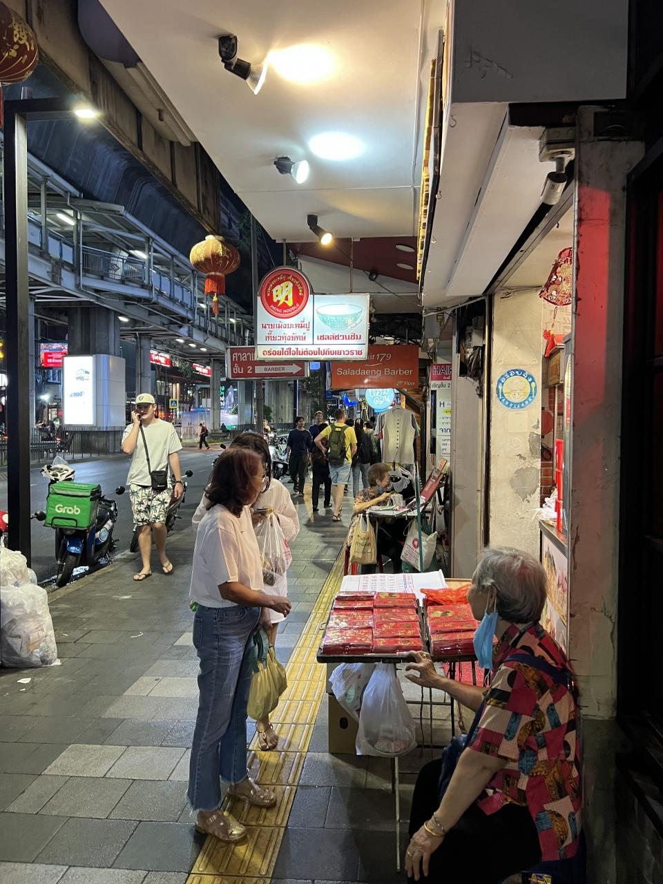 『カンボジア、タイで年越し フェリーと徒歩でバンコクうろうろ』バンコク(タイ)の旅行記・ブログ by 迷い猫同好会さん【フォートラベル】