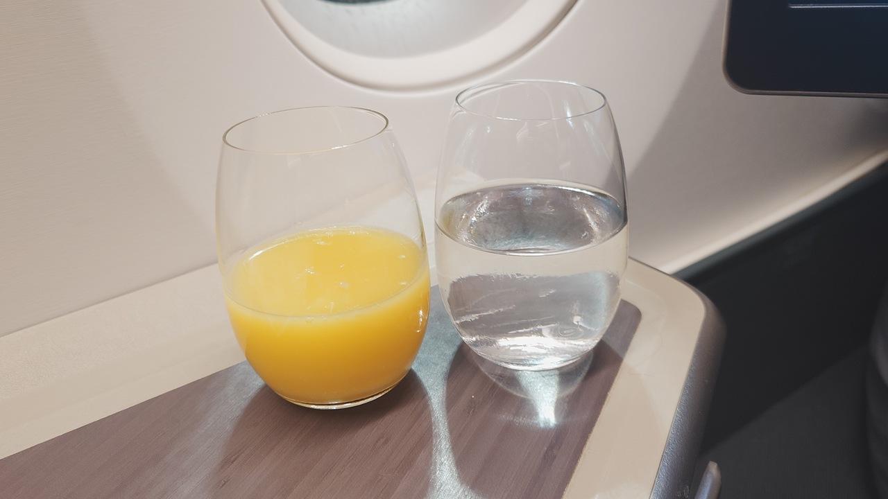 『CX259(HKG-MAN)ビジネスクラス機内食』香港(香港)の旅行記・ブログ by Dr.Tomさん【フォートラベル】