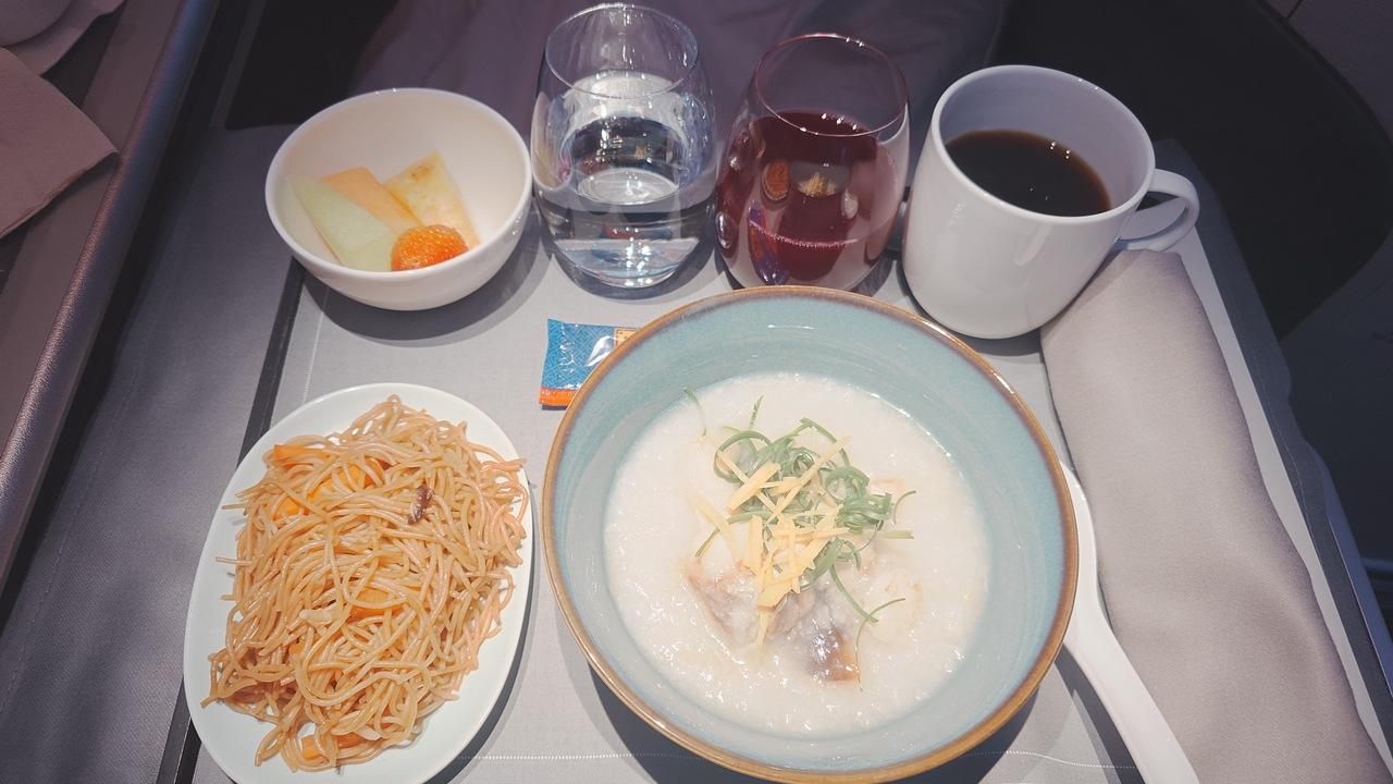 『CX259(HKG-MAN)ビジネスクラス機内食』香港(香港)の旅行記・ブログ by Dr.Tomさん【フォートラベル】