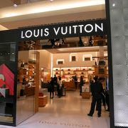 ルイ ヴィトン (新宿高島屋店) クチコミ・アクセス・営業時間 ルイ ヴィトン (新宿高島屋店) クチコミ・アクセス・営業時間