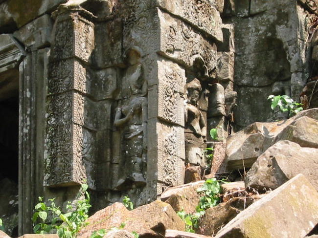 『幻のクメール遺跡を訪ねて~森に眠る巨大寺院、ベンメリア~』シェムリアップカンボジアの旅行記・ブログ By Redhouseさん