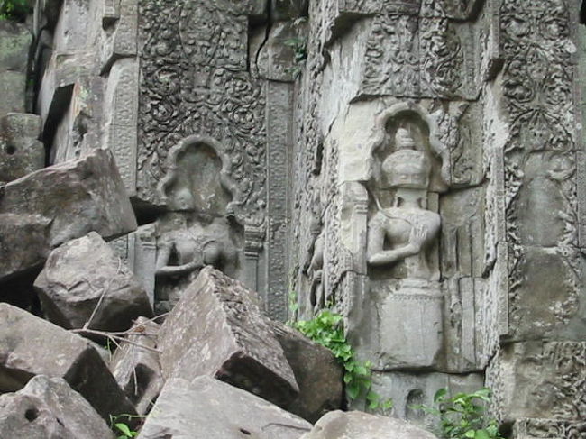 『幻のクメール遺跡を訪ねて~森に眠る巨大寺院、ベンメリア~』シェムリアップカンボジアの旅行記・ブログ By Redhouseさん