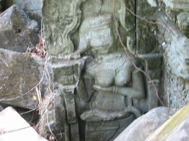 『幻のクメール遺跡を訪ねて~森に眠る巨大寺院、ベンメリア~』シェムリアップカンボジアの旅行記・ブログ By Redhouseさん
