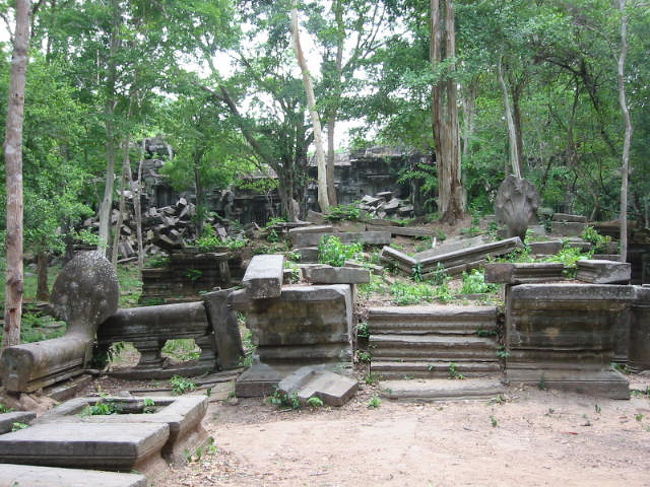 『幻のクメール遺跡を訪ねて~森に眠る巨大寺院、ベンメリア~』シェムリアップカンボジアの旅行記・ブログ By Redhouseさん