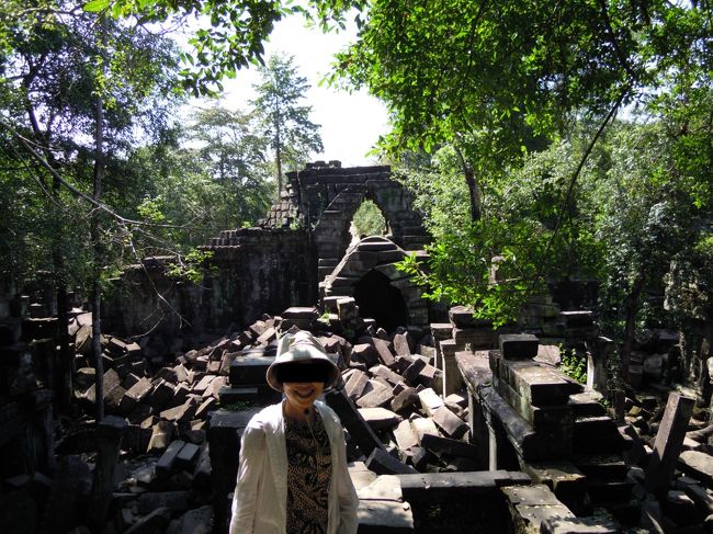 アンコール遺跡群観光(11世紀末~12世紀初頭)』シェムリ アンコール遺跡群観光(11世紀末~12世紀初頭)』シェムリ