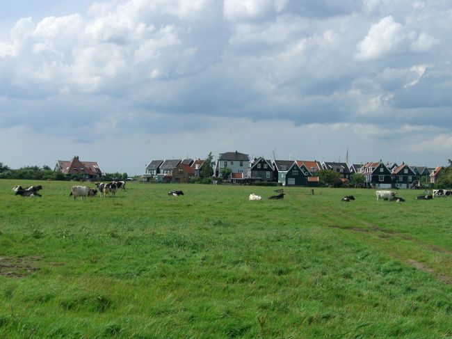 オランダのマルケン(Marken)島とフォーレンダム(Volendam オランダのマルケン(Marken)島とフォーレンダム(Volendam