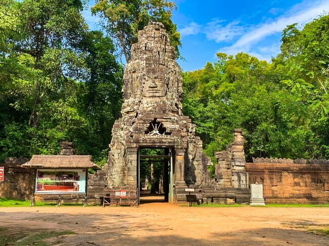 『巨木が遺跡を飲み込む〜！タプローム遺跡』シェムリアップカンボジアの旅行記・ブログ By カンボジア日本語ガイドブンキァンさん【フォートラベル】