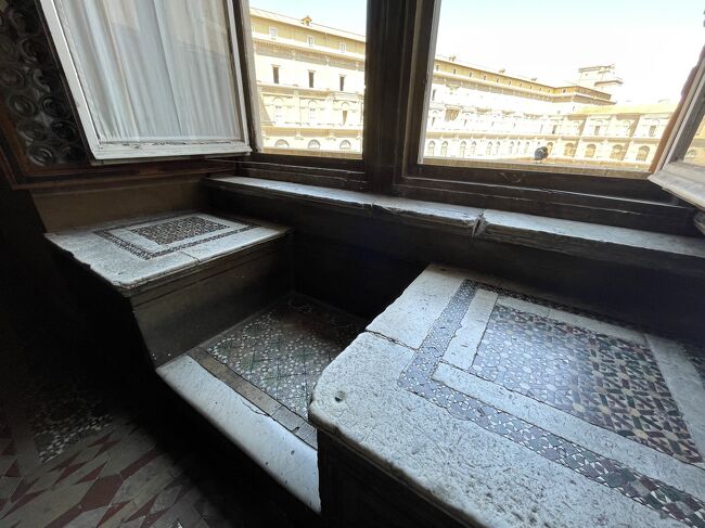 『イタリア一人旅② 3日目ヴァチカン～サンタンジェロ城、セルウィウス城壁、スペイン広場、トレビの泉』ローマ(イタリア)の旅行記・ブログ by ...