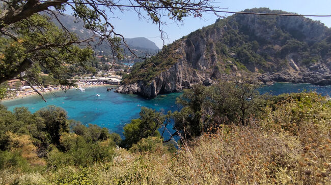 『金融破産の旅・ギリシャ縦断15日間:7日目~ケルキラ島no1ビーチ、パレオカストリッツァに行く~』ケルキラ島ギリシャの旅行記・ブログ